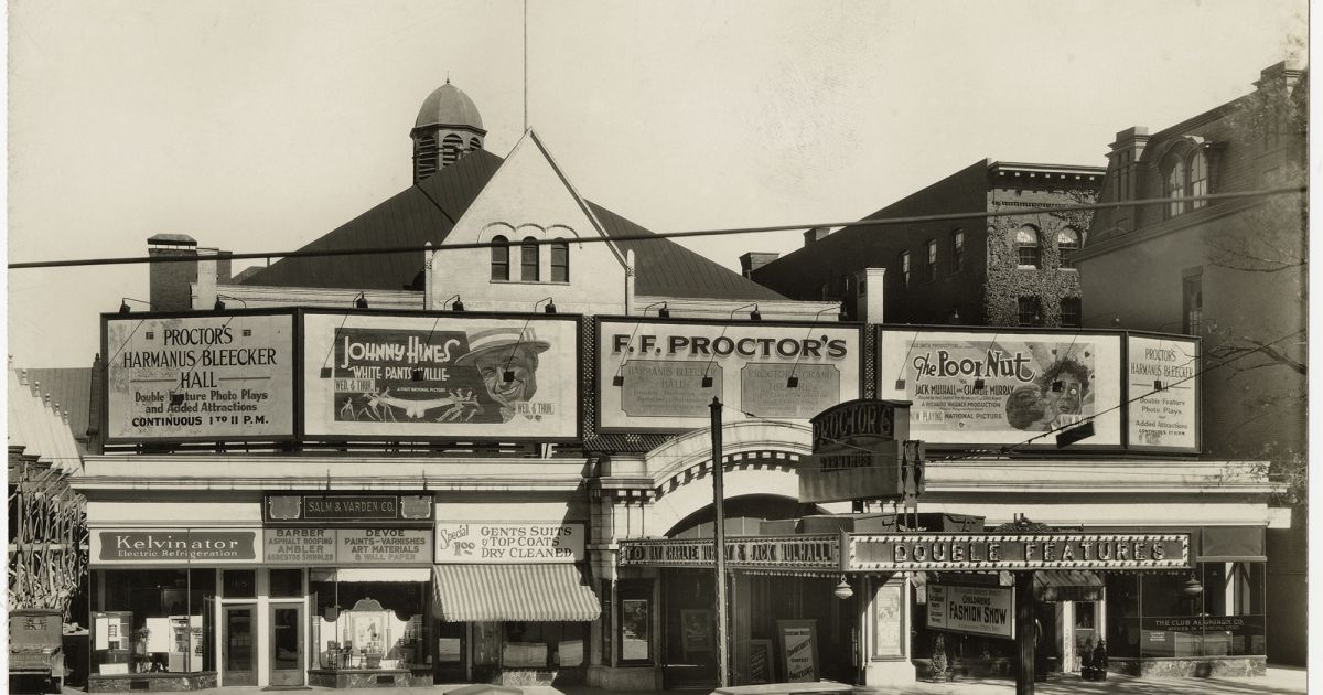 Proctors Harmanus Bleecker Hall, Washington Avenue