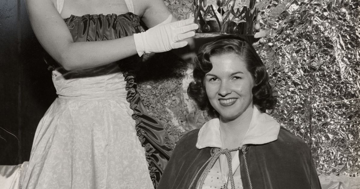 Albany’s 1952 Tulip Queen Jo Pangie Crowns Albany’s 1953 Tulip Queen ...